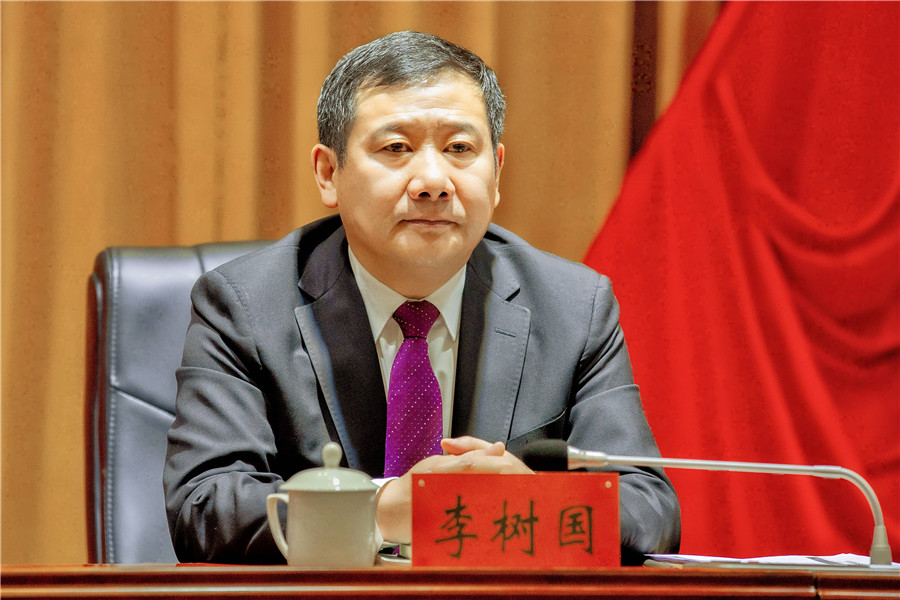 县委书记李树国在县纪委十五届三次全会上强调:坚定不移全面从严治党 奋力推动县域经济社会实现振兴发展